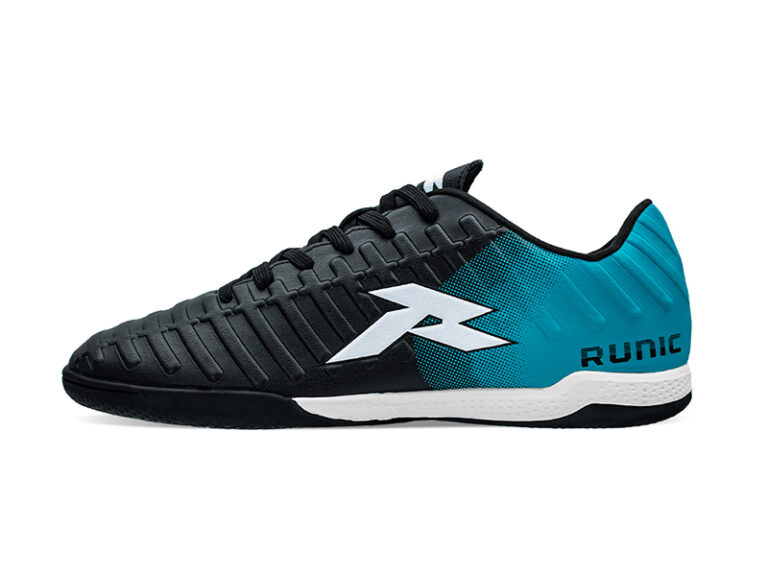 Runic Soccer – ¡Indetenible en la Cancha!